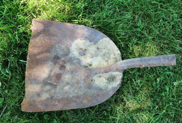 Rusty Old Shovel Flower Sign for My Junk Garden - Knick of Time