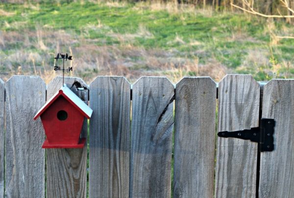 DIY Farmhouse Style Red Barn Birdhouse - Knick of Time